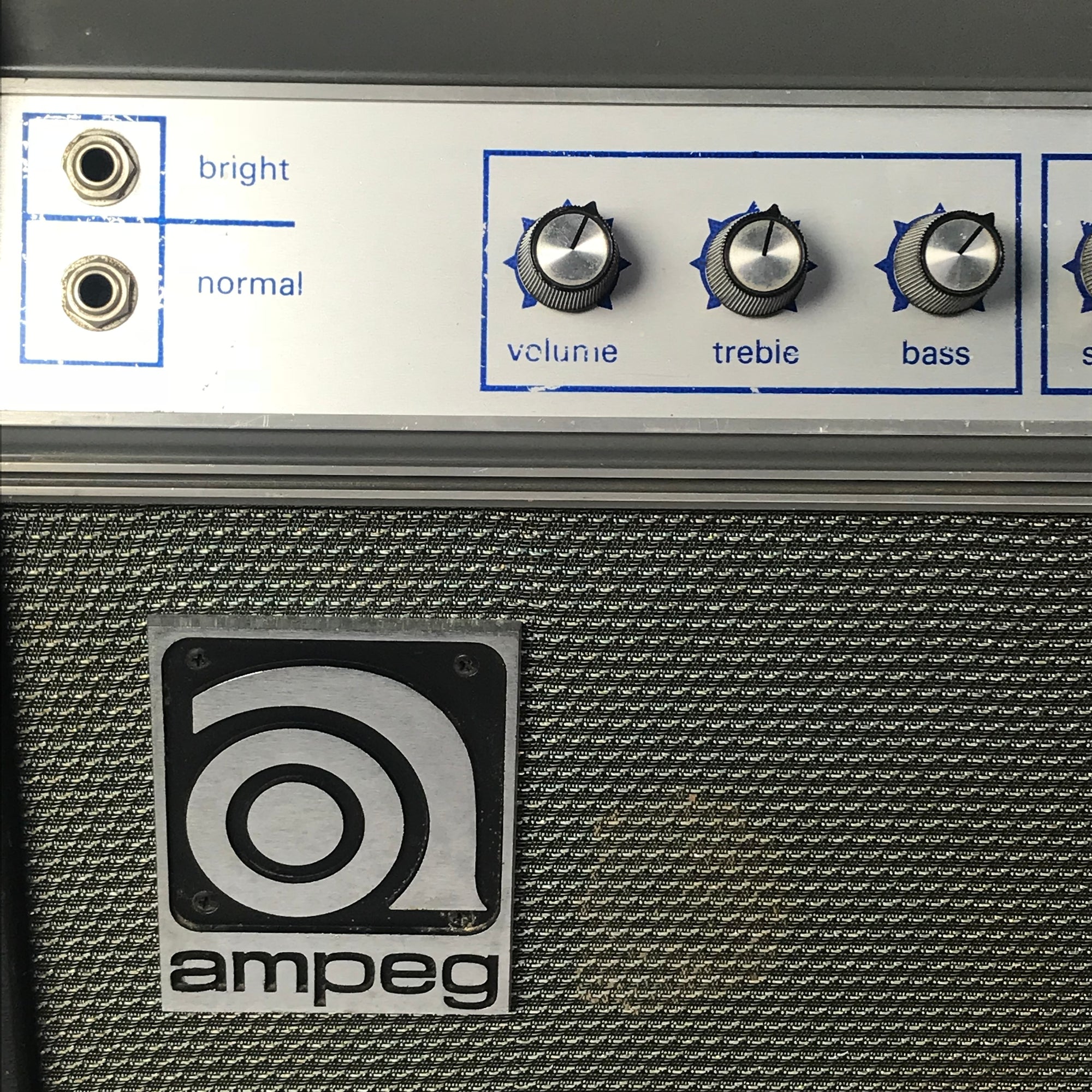 Ampeg GU-12 - Black Book Guitars